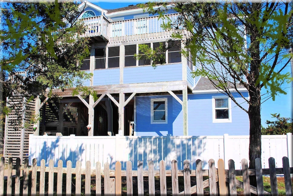 This Beautiful Island Home Is The Ideal Location On Hatteras Island! - Outer Banks, NC