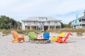 Beachfront Property in Ocean Springs, Overlooking the Gulf of Mexico ...