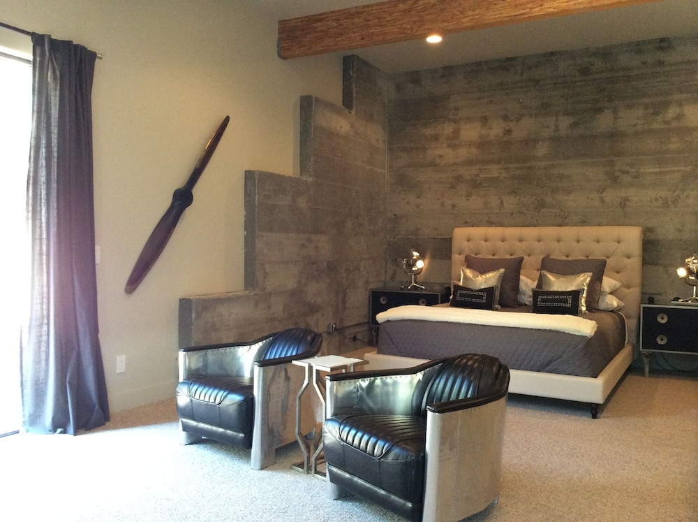 Hilltop 365: Luxury ~ Stunning Views ~ Hilltop ~ Only 3 Blocks To Downtown Paso - Paso Robles, CA