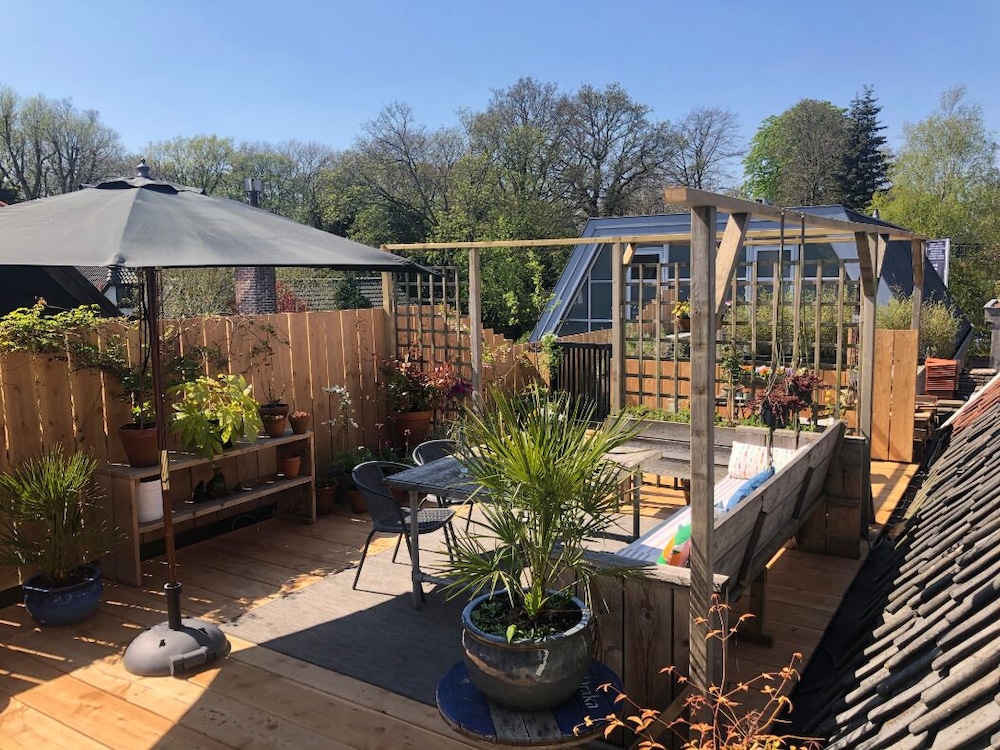 Justo En El Centro De Bergen, Nh Apartamento úNico Y Espacioso Con Fantástica Terraza En La Azotea - Schoorl