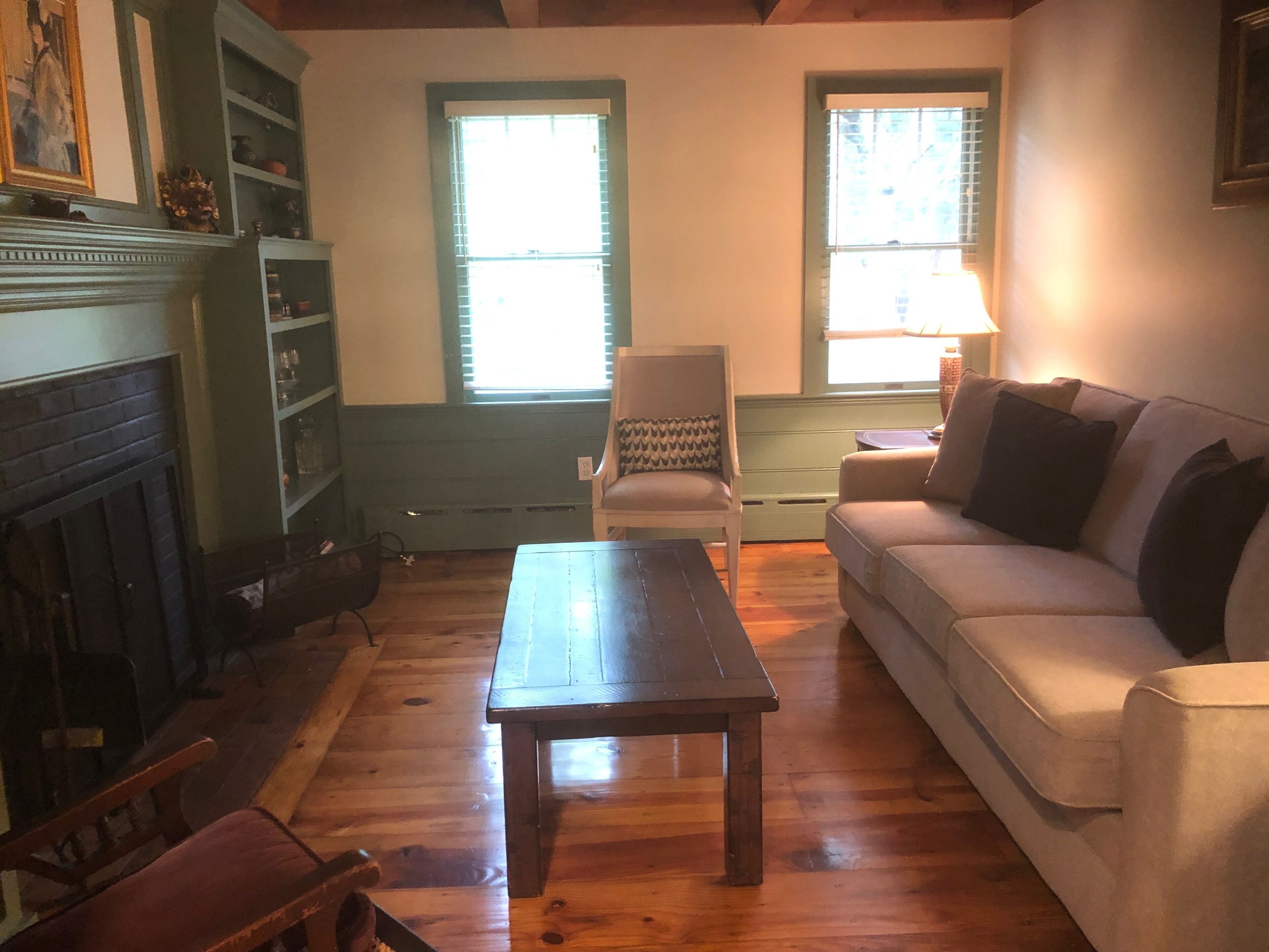 Charming Cape Cod Retreat Nestled B/w Mashpee River & Popponesset Bay - Mashpee, MA