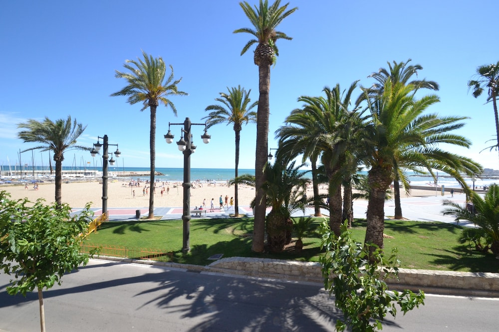 Apartamento De 3 Dormitorios Frente A La Playa, 2 Baños, Celeste Nautica - Sitges
