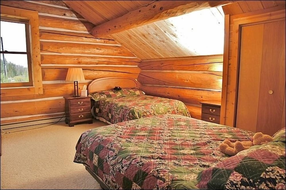 Situated Directly On Grand Lake, Private Hot Tub & Boat Dock - Grand Lake, CO