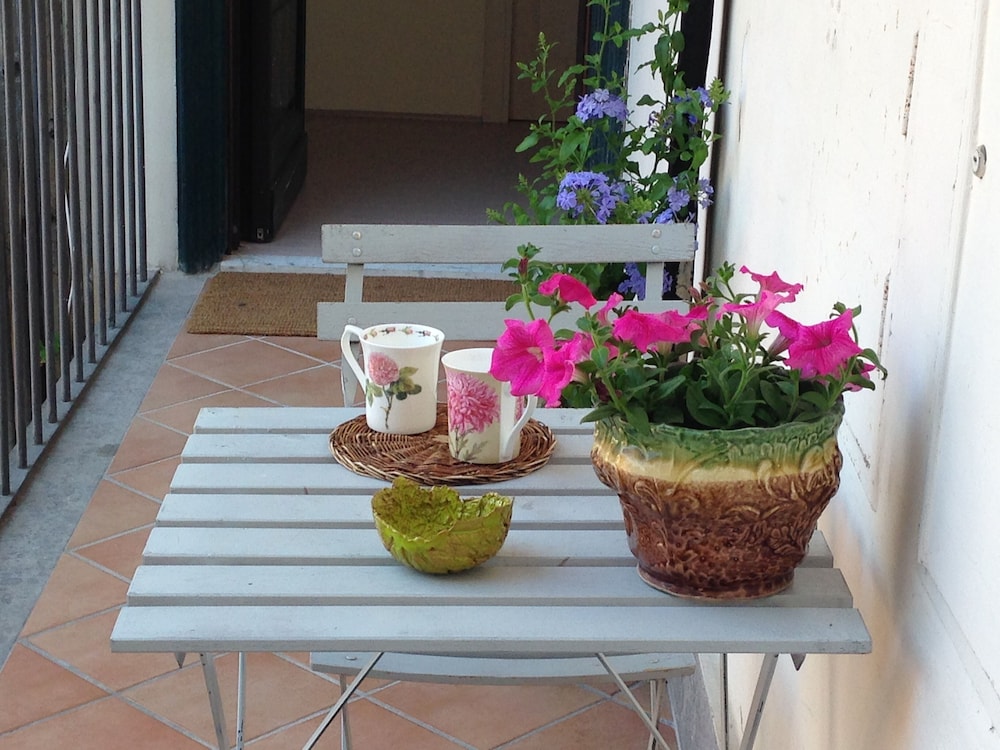 Rome: Charmant, Studio Au Colisée, Quartier Monti - Monti