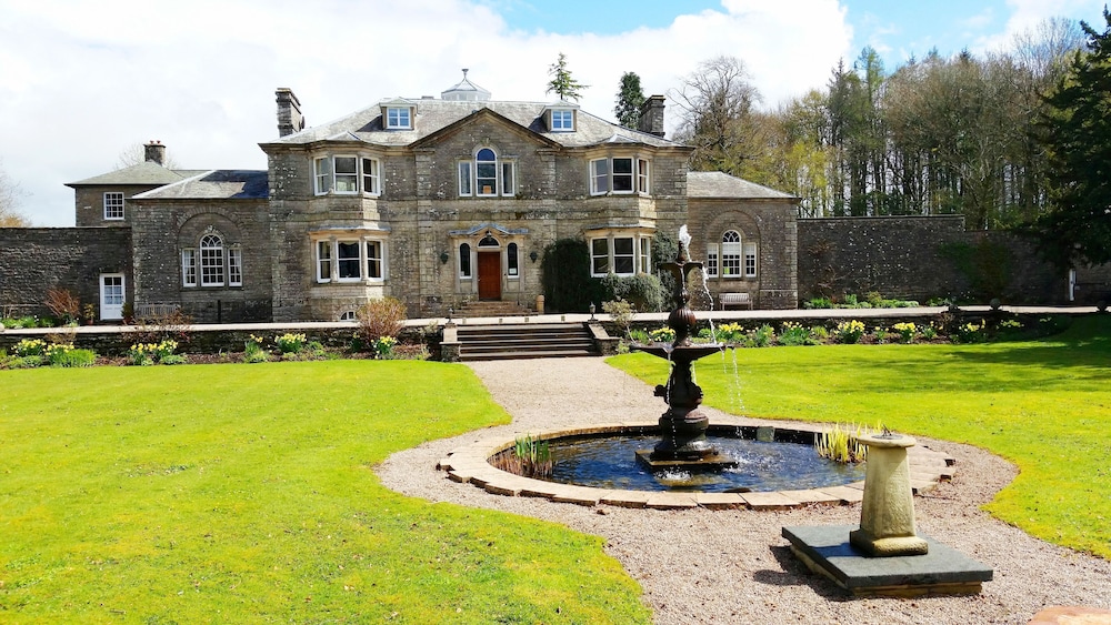 Orton Hall, Royalist Suite - North Yorkshire