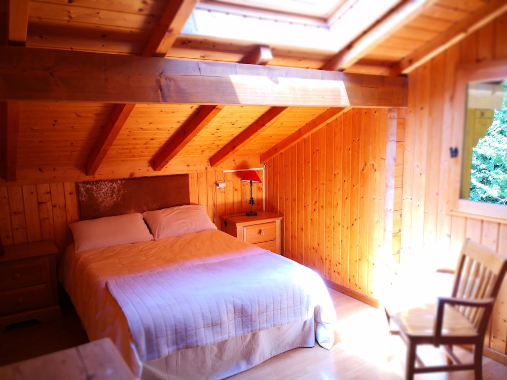 Charmant Vakantiehuis In Familie Resort Tussen De Bergen En Het Meer Van Genève - Lugrin