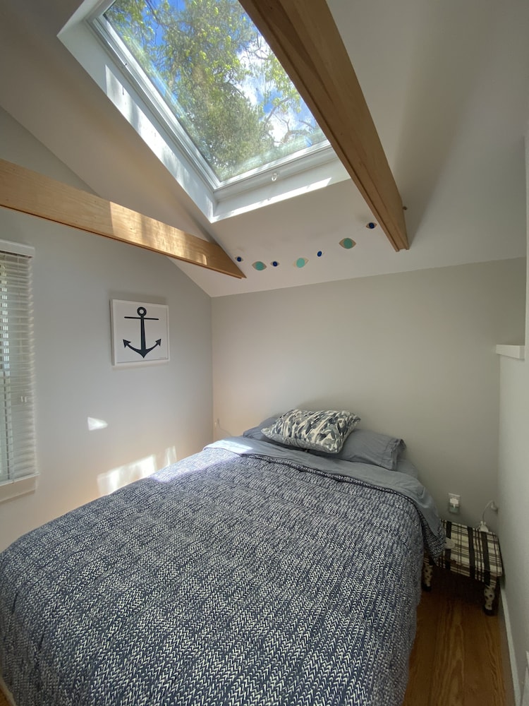 Charming Sun Filled Eastham Cottage At Fort Hill - Eastham, MA