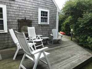 Charming Brant Point Cottage! Sleeps 6. No car needed, walk to beach ...