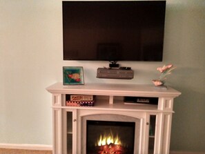 Oceanfront Hilton Head with fabulous views ,updated baths, cozy ...