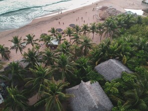 Na praia, massagens na praia 