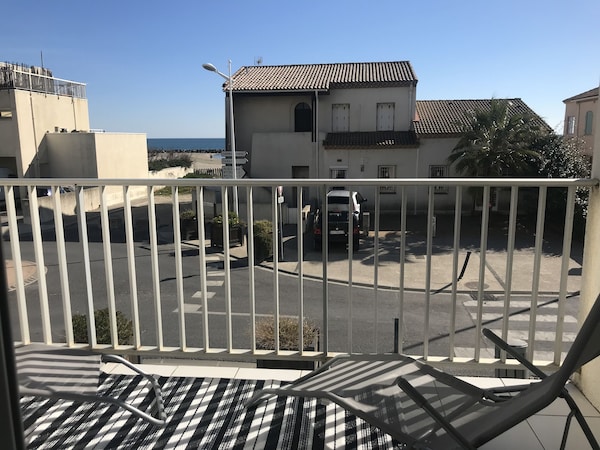 Apartamento Con Vistas Al Mar A 10 Metros De La Playa, Cerca De Todas Las Tiendas. - Carnon