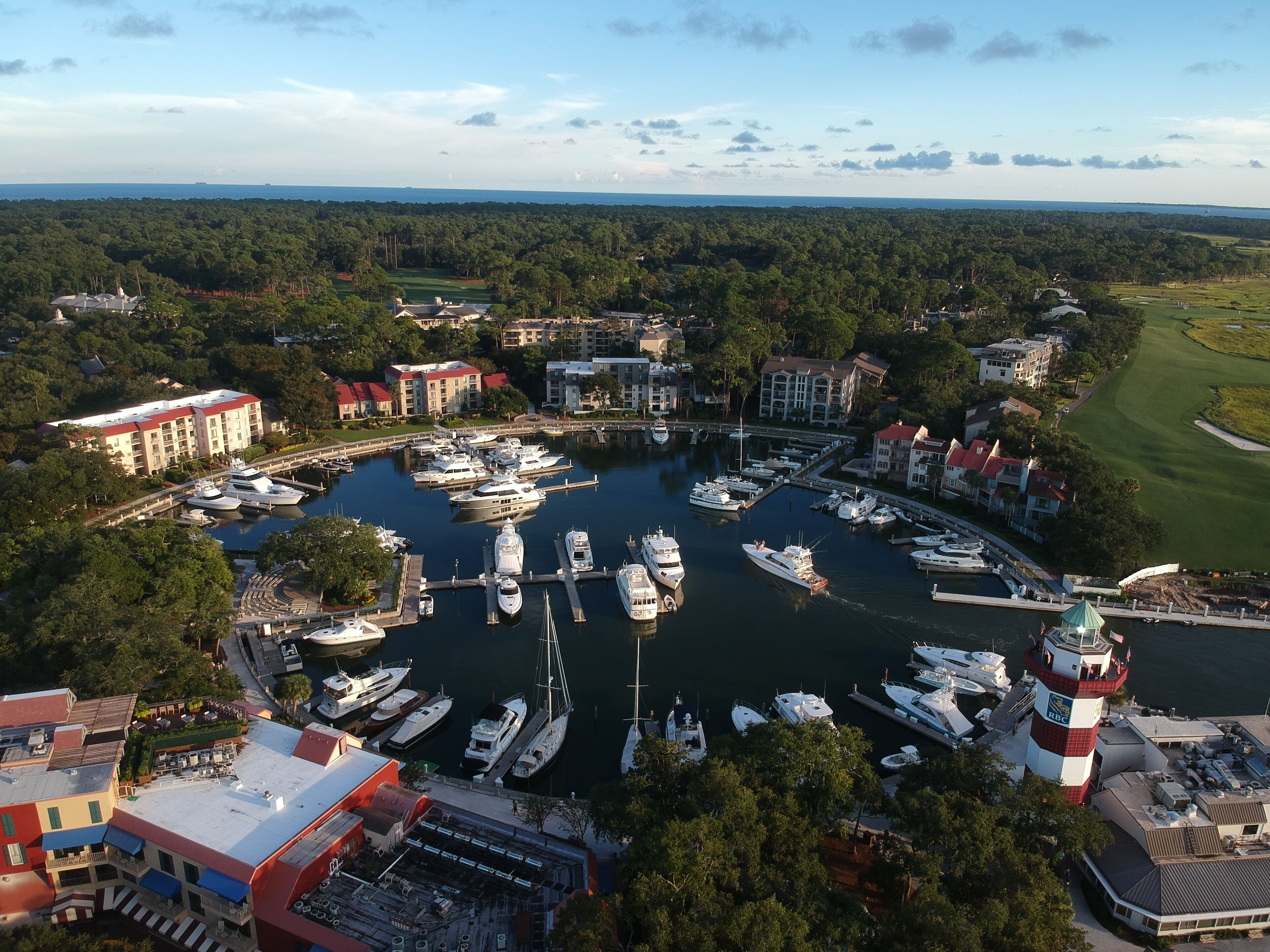 Deluxe 3 BR Harbour Town Villa - Family Pass to Community Pool - Summer ...