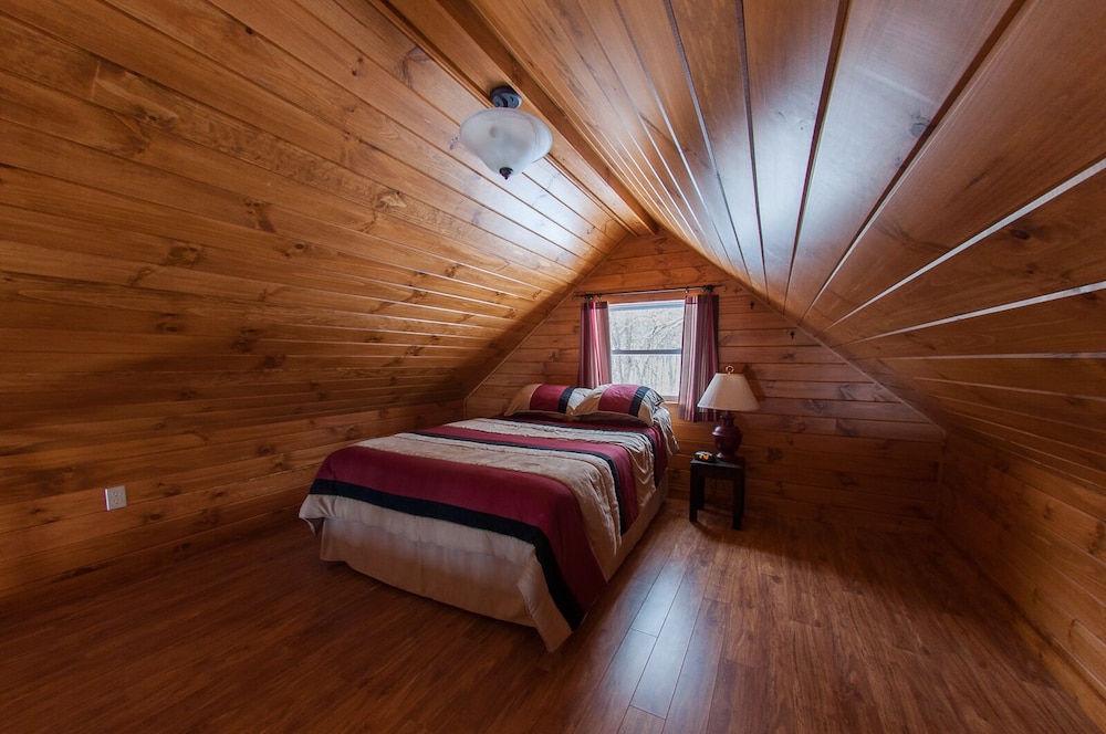 Cozy Vacation Getaway And Hunter's Paradise - Ohio