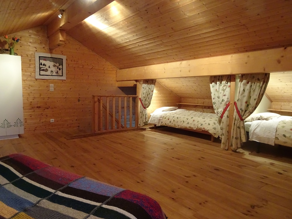 Alleinstehendes Chalet Auf 1500 M - Ideal Für Eine Familie Mit Kindern - 4/6 Personen - Ugine