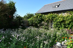Sweet Cottage on a Headland -Beside a Beautiful Beach on the Wild ...