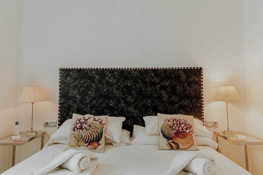 Apartamentos Pompidou - Málaga