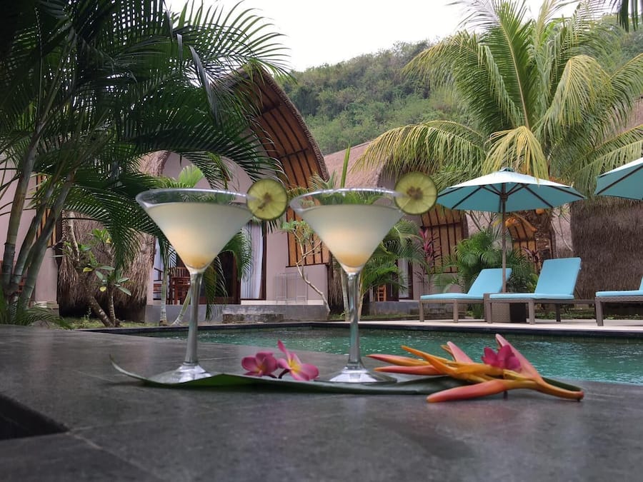 Café da manhã, almoço e jantar; local e internacional