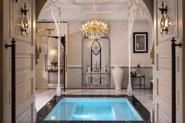 Sauna seca, sauna a vapor, banho turco/hammam, tratamentos corporais
