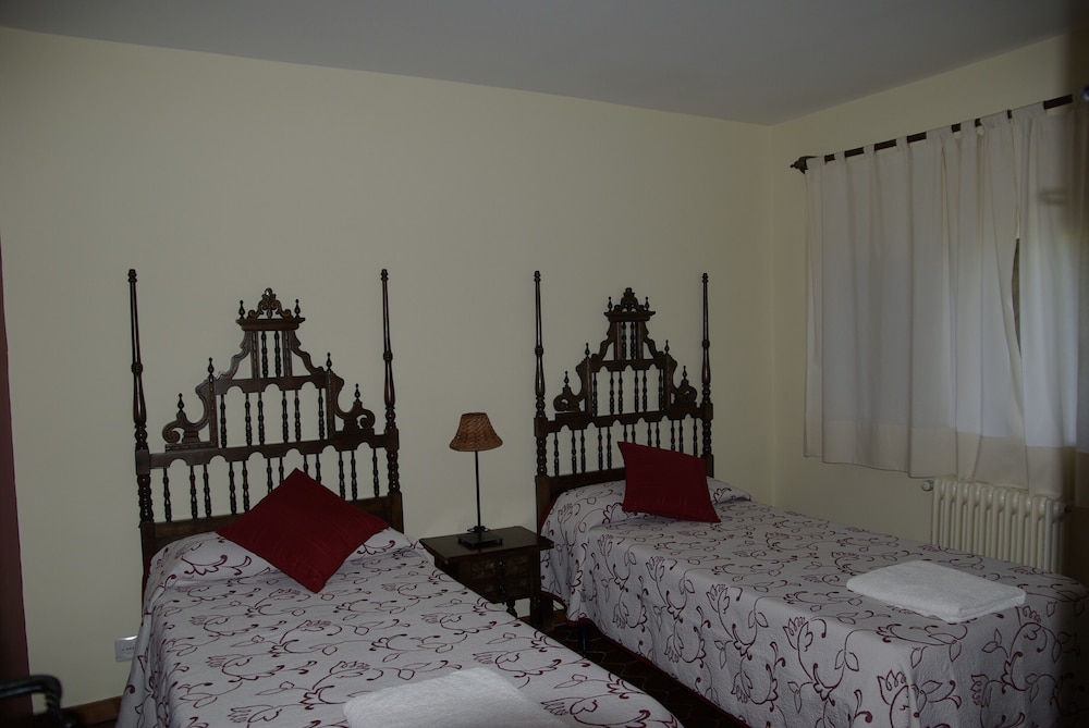 Chalet Alquiler íNtegro 10-14 P. Sierra Madrid. Jardín Piscina Chimenea Barbacoa - Miraflores de la Sierra
