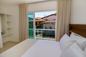 Flat Duplo Luxo com Varanda | Lençóis italianos Frette, roupas de cama premium