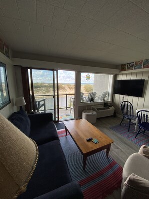 2 bedroom condo on Lake Michigan -Homestead Resort - M-22 - Glen Arbor ...