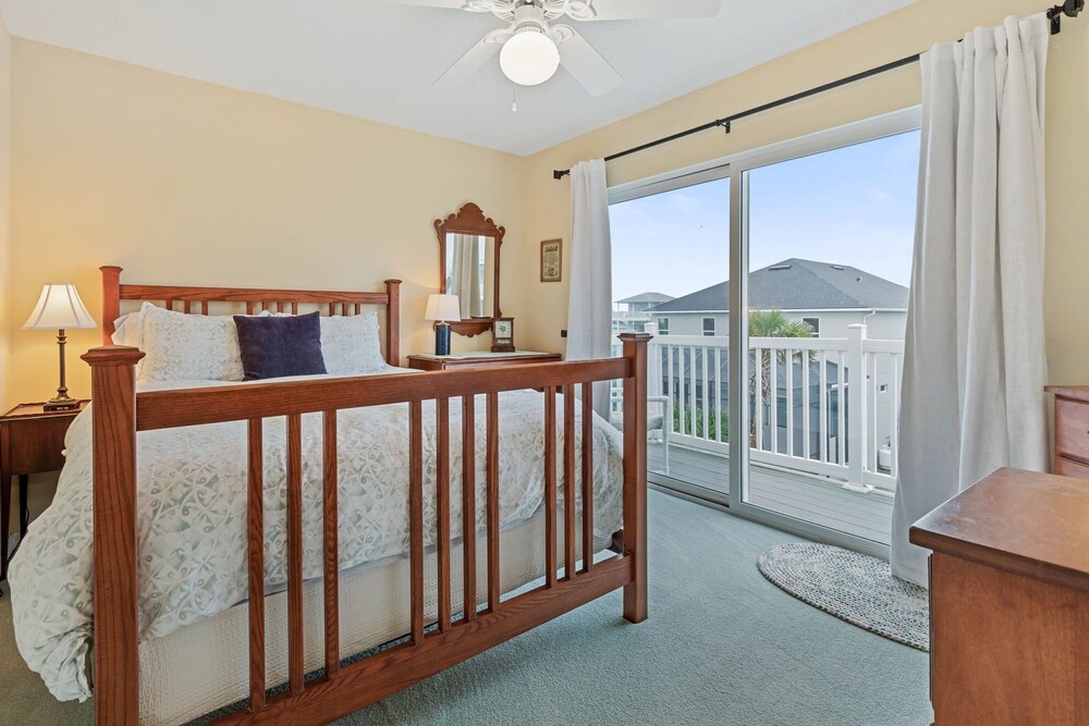 Spectacular Ocean-view Home /1 Minute Walk To Beach - Palm Coast, FL