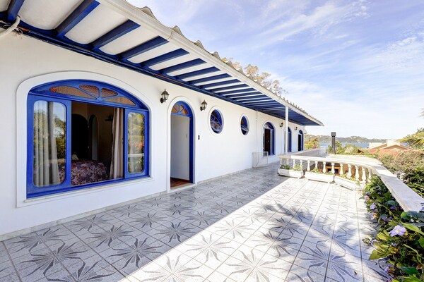 Paradijselijk Huis In Koloniale Stijl Met Groot Zwembad En Uitzicht Op De Lagune - Florianópolis