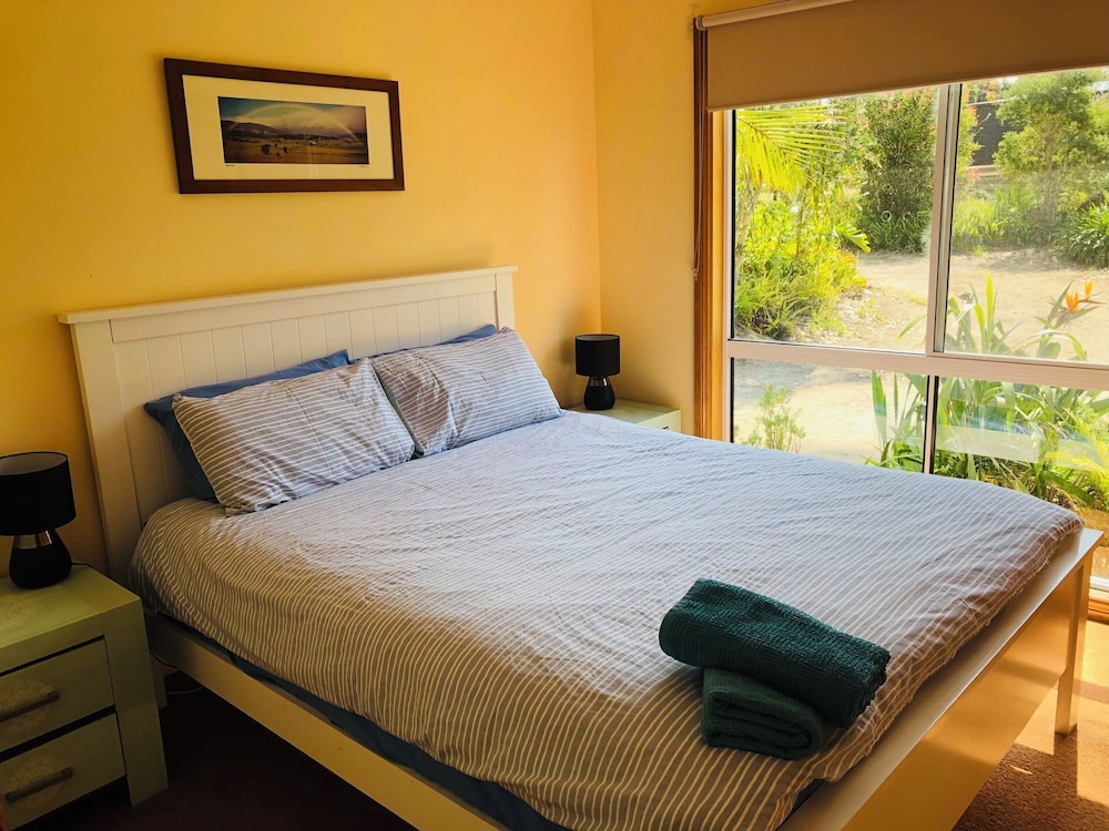 6 Wrights Close, Mallacoota - Mallacoota