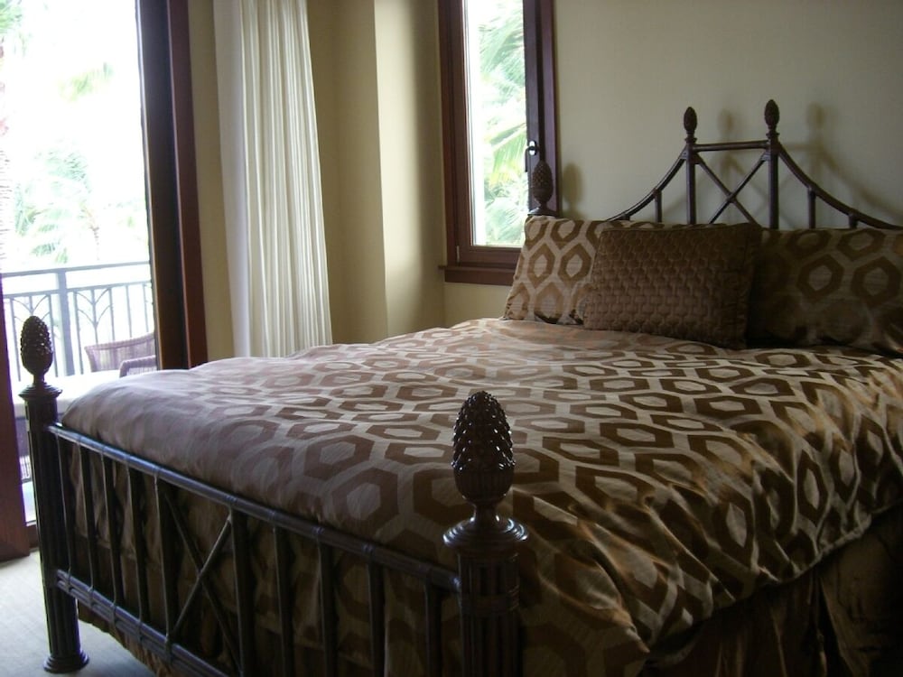 Beautiful Beach Villa In Oceanfront Resort - Kapolei, HI