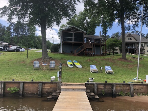 Lake House with amazing lake views - Inman | Vrbo