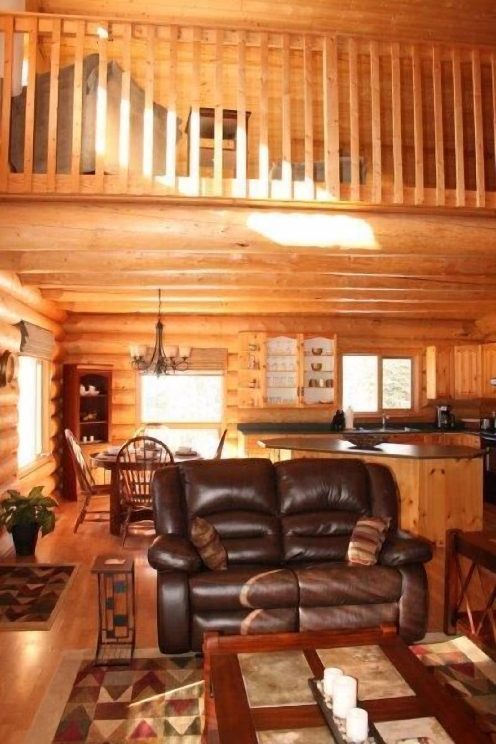 11 Best Cabin Rentals In The Yukon, Canada - Updated 2024 | Trip101