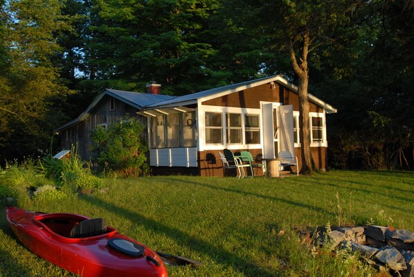 Private Secluded Waterfront Cottage - Getaway from It All! - Alburg | Vrbo