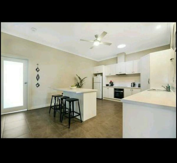 Welcome To White On Height<br>we Can Accommodate A Large Group - Mount Gambier
