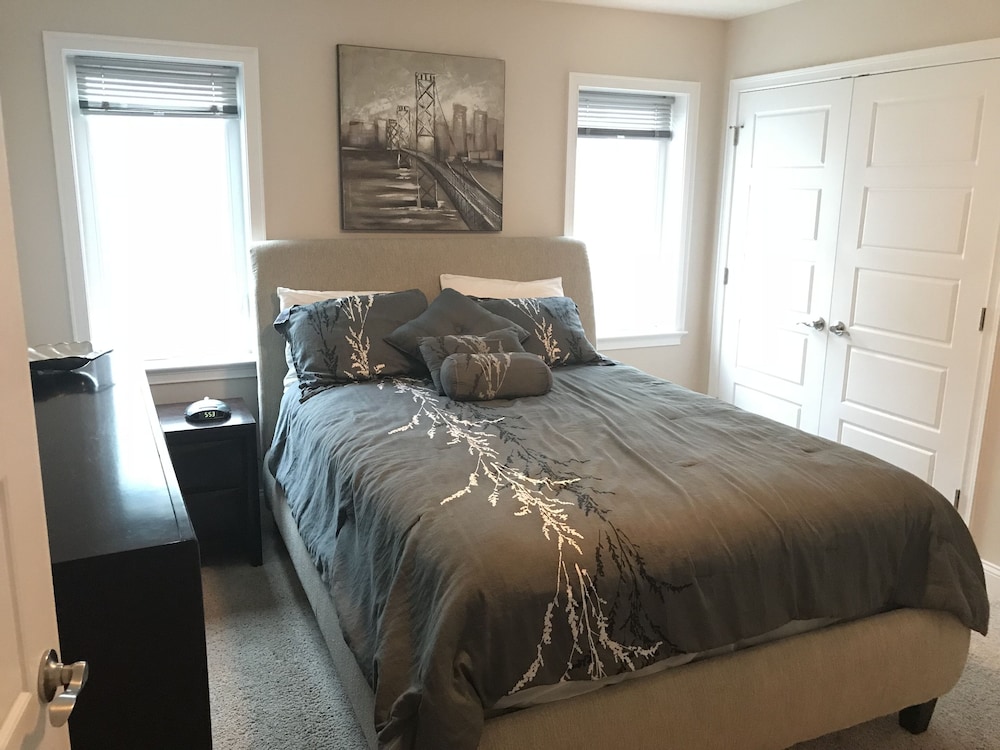 Luxury Modern Beach Block Condo.  Rooftop Pool, Balcony With Ocean Views, Wi-fi - Avalon, NJ
