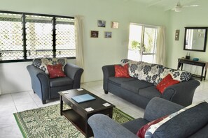 Paere House, Snorkeling Heaven - Rarotonga | Bookabach