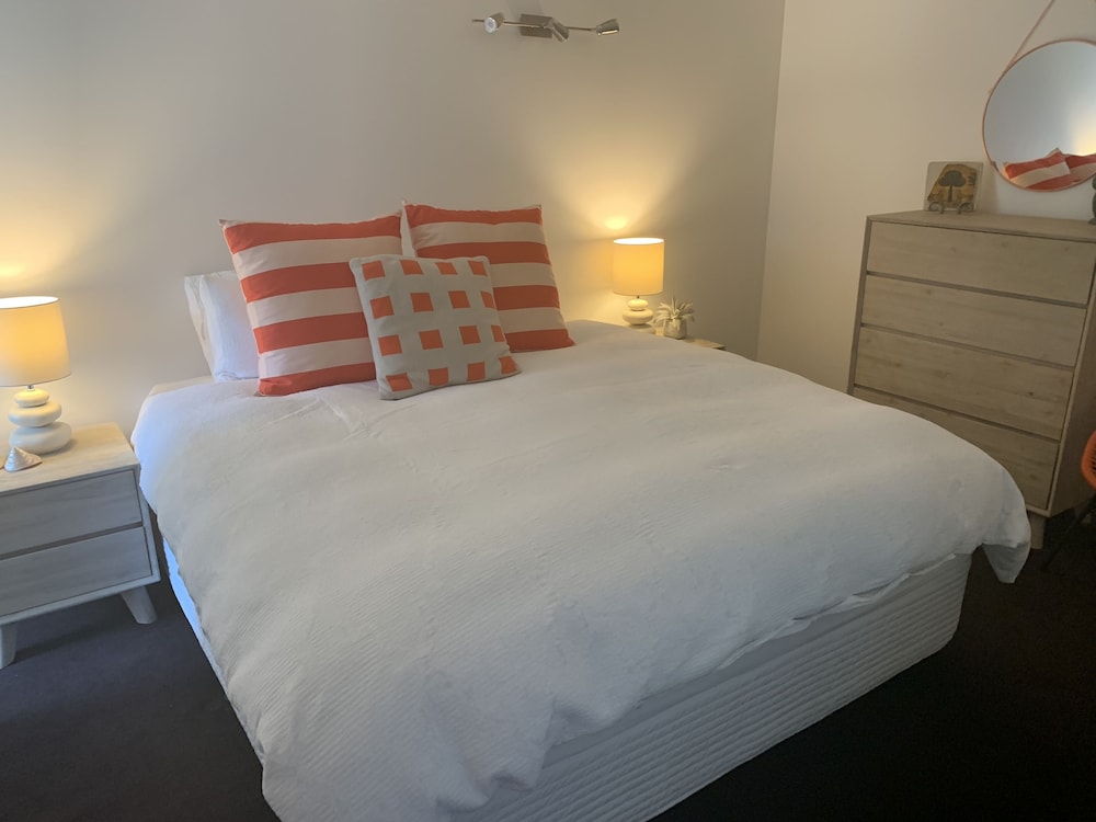 Port Melbourne Perfect 2 Bett - Brooklyn