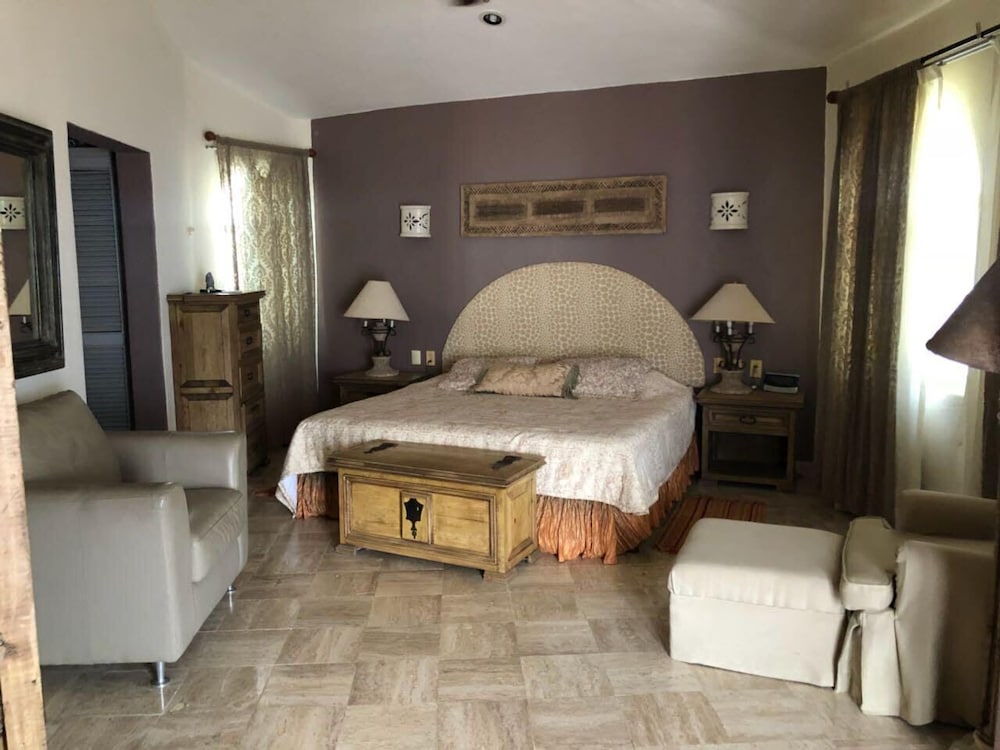 Escape To Paradise 4/3.5 Home With Private Pool And Fast Internet With Mesh Wifi - Playa del Carmen