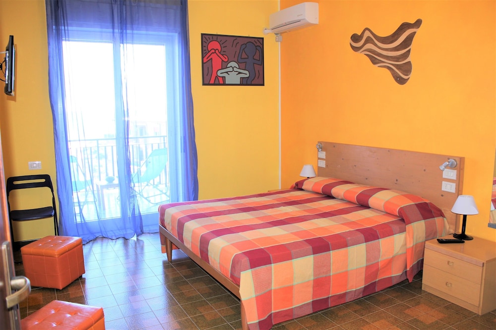 Appartamento-1 Con 2 Camere-vicino Il Mare-parcheggio Privato-vista Panoramica - Cefalù