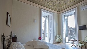 Quarto Quádruplo Superior, varanda (Fiori)