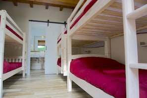 Quartos à prova de som, camas extras/dobráveis (sobretaxa)