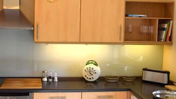 Apartamento Nobre, 3 quartos, não fumadores, no rés do chão | Roupa de alta qualidade, edredões de penas, com decoração personalizada