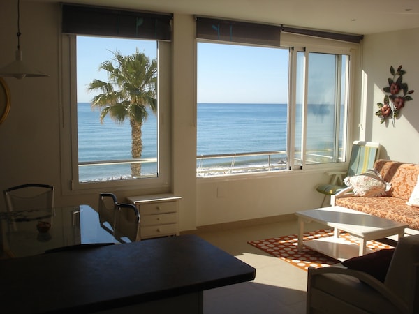 Torremolinos (Bajondillo): Apt. Towards The Sea - Torremolinos