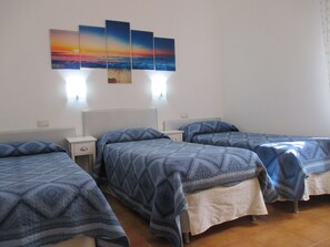 Apartamento, 2 quartos, cozinha (Vivere) | 1 quarto, cofres nos quartos, escrivaninha, cortinas blackout