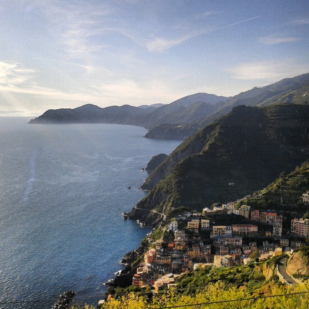 Renata Holiday Home - Holidays & Tourism In La Spezia - Large Outdoor Garden - La Spezia