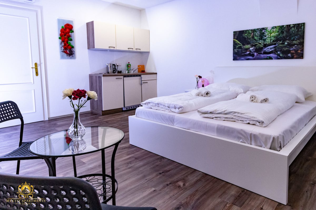 Ferro/tábua de engomar, Wi-fi grátis, roupa de cama fornecida 