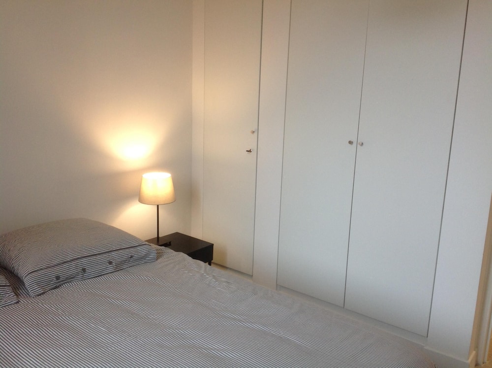 Lovely Refurbished T3 Of 66m2, Full Center With A 22m2 South Terrace - Cassis