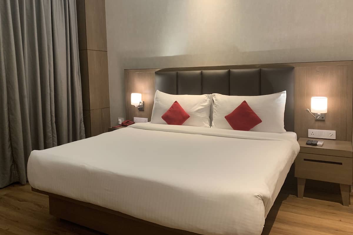 Quarto standard, 1 cama de casal, para não fumantes | Frigobar, escrivaninha, quartos à prova de som, Wi-Fi de cortesia