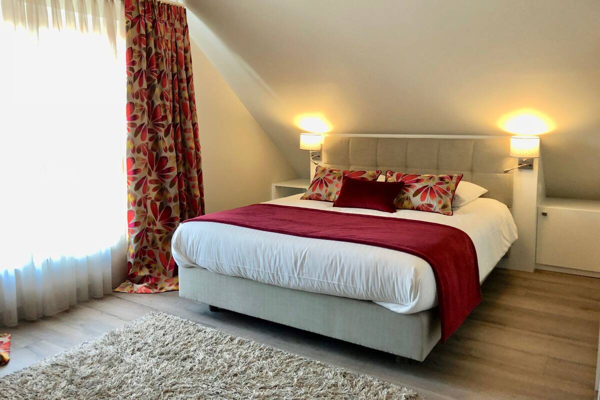Suite Romântica, 1 cama queen-size e sofá-cama (Pomme) | Roupa de alta qualidade, cortinas/cortinados opacos 