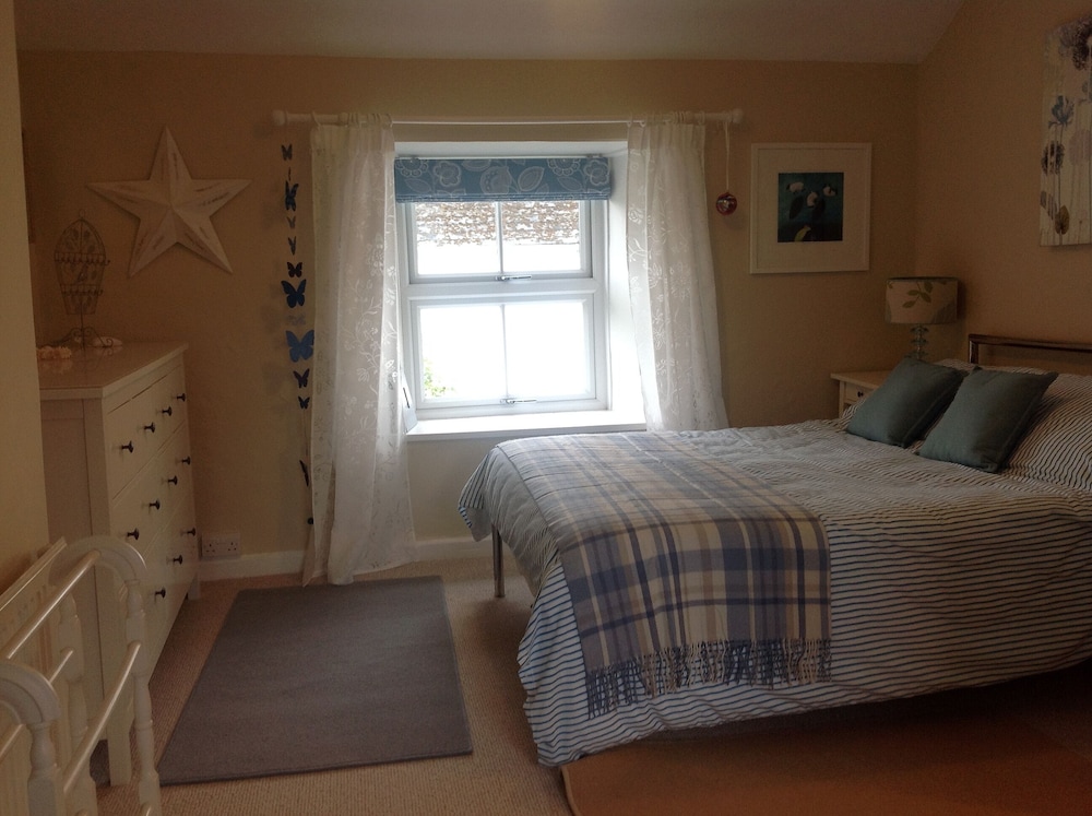 Belle Cottage Family Friendly - Village Center Avec Jardin Clos Privé - Coverack