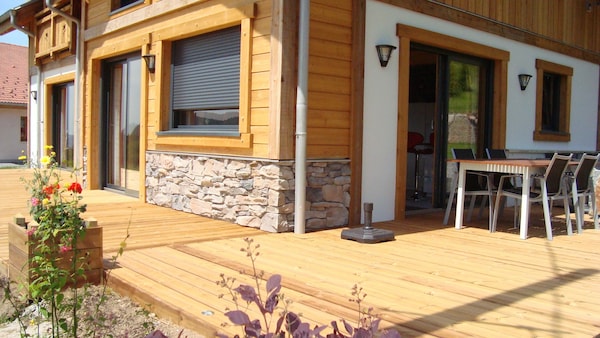 Chalet Récent, Lumineux Et Confortable, Près Des Pistes, -